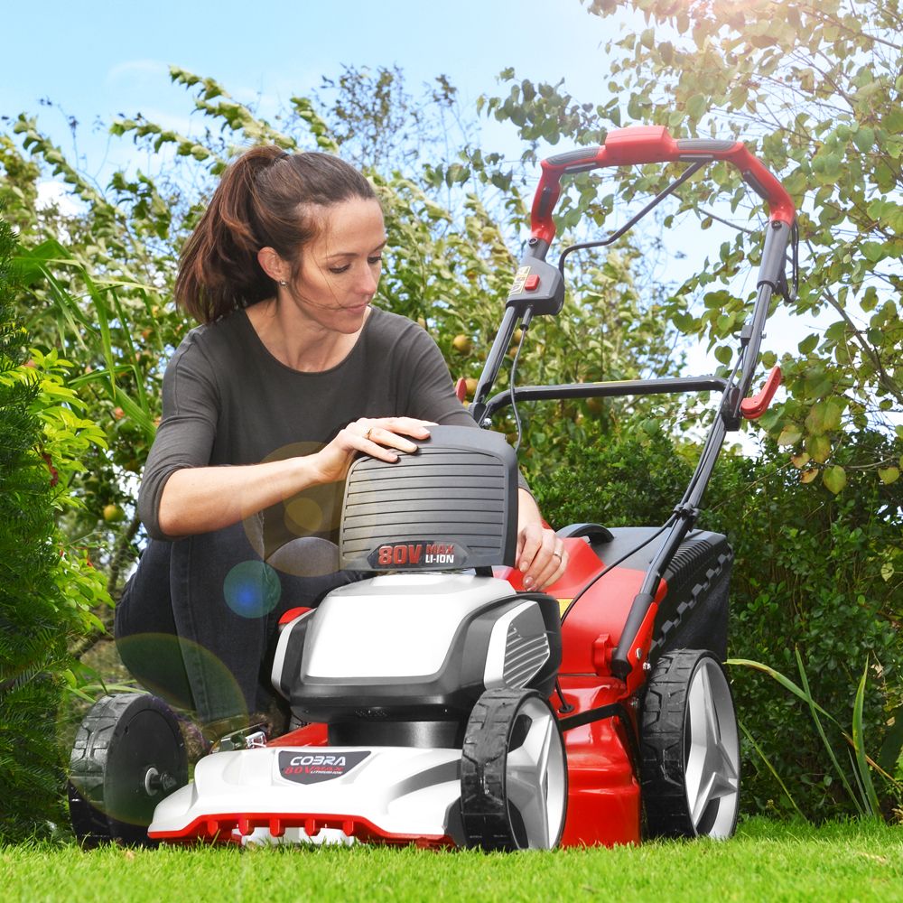 Cobra MX46SPE 4-in-1 Self-Propelled Electric Lawn Mower
