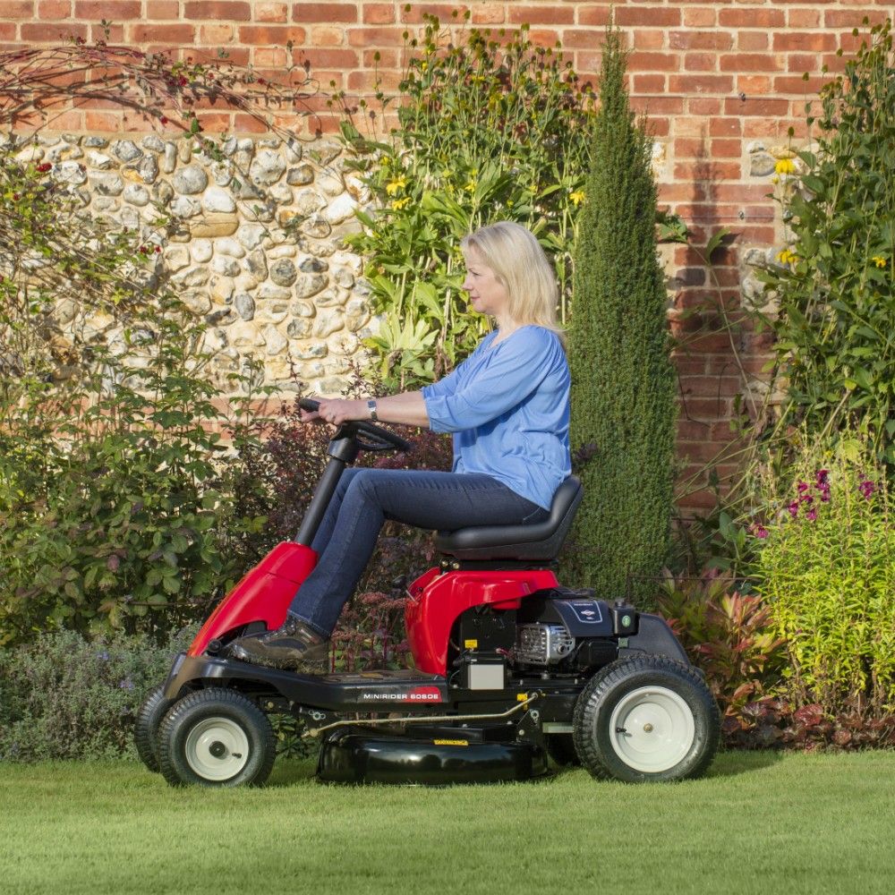 Tow Hitch Kit for Lawnflite & Cub Cadet Side Discharge Mini Riders