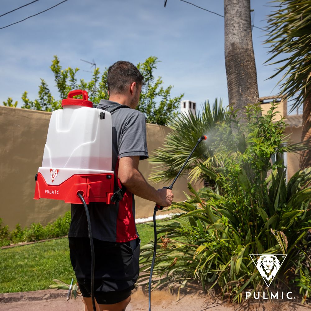 Pulmic Pegasus 35 Battery-Powered Wheeled Sprayer (with 1 x 2.6Ah ...