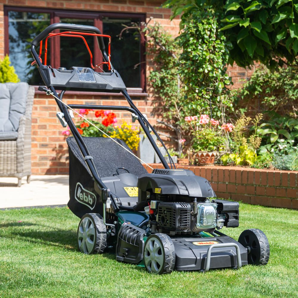 Webb WER18HP4 Supreme Push Petrol Lawn Mower with 4-Swing Tip Blade